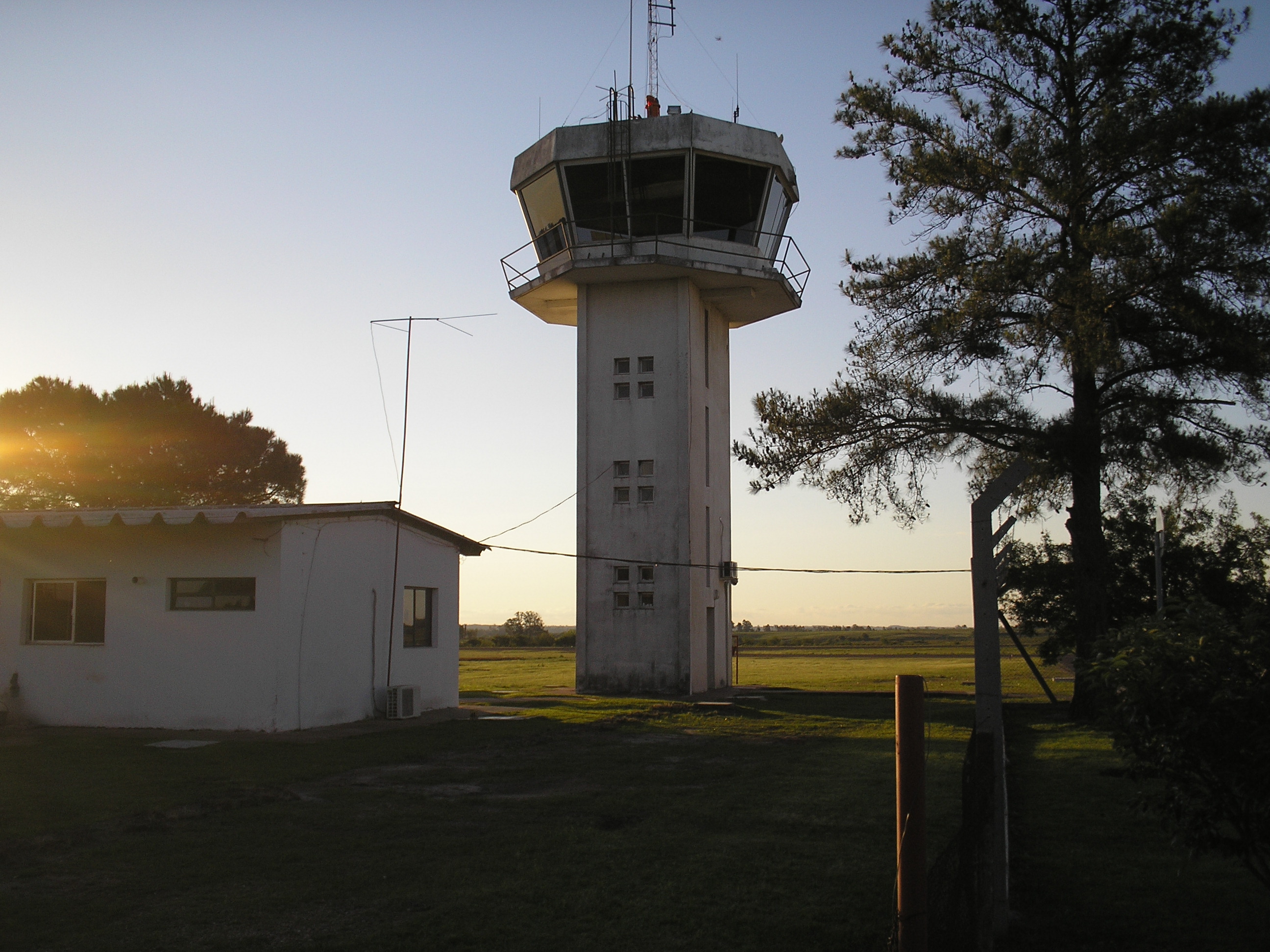 Torre Control | SkyVector